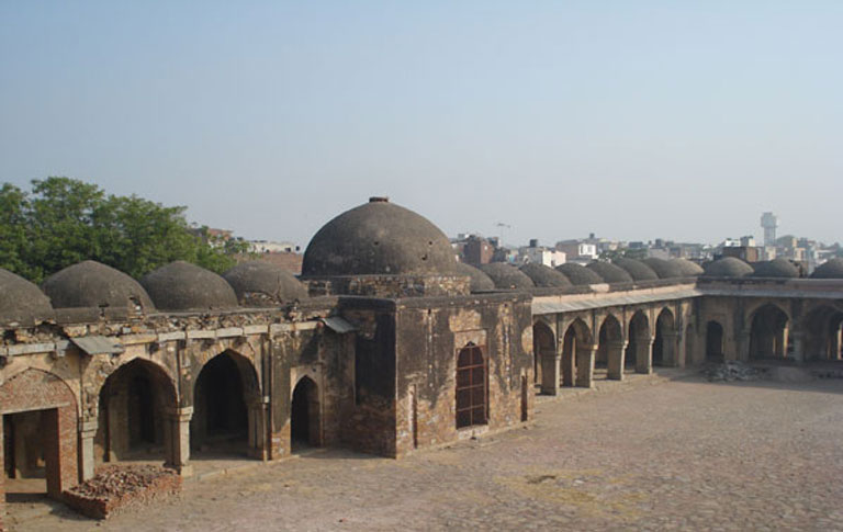 Khirki and Begumpur mosquesRoyal Leisure Tours